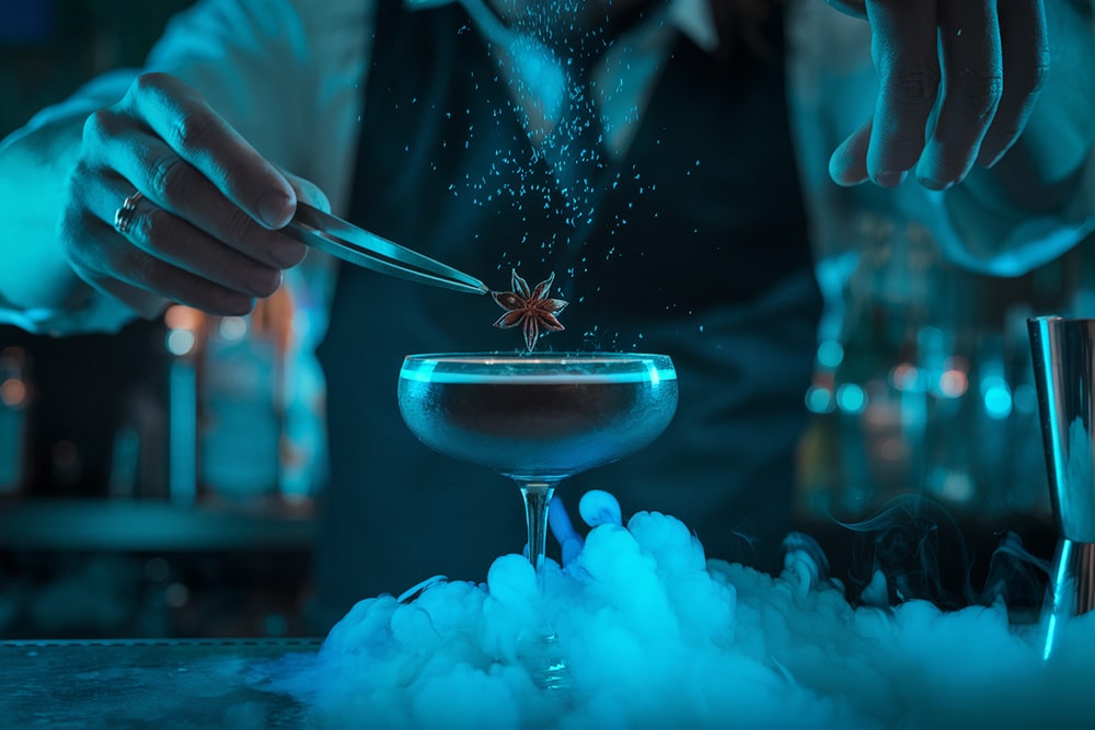 Secrets of Two Capitals: Unveiling Hidden Bars in Moscow and St. Petersburg